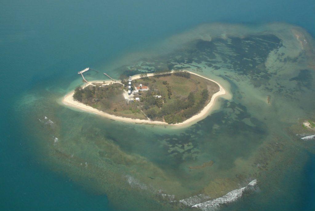 Reprobable la fiesta en la Isla Salmedina; nunca se dio autorización ...