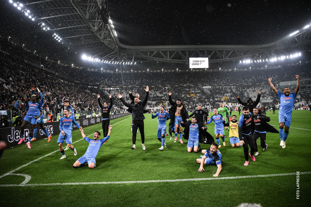 El Napoli se corona campeón de Italia tras 33 años de su último 'Scudetto', conseguido con ...